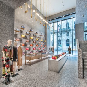 VALENTINO NEW YORK FLAGSHIP STORE - Vishop Magazine